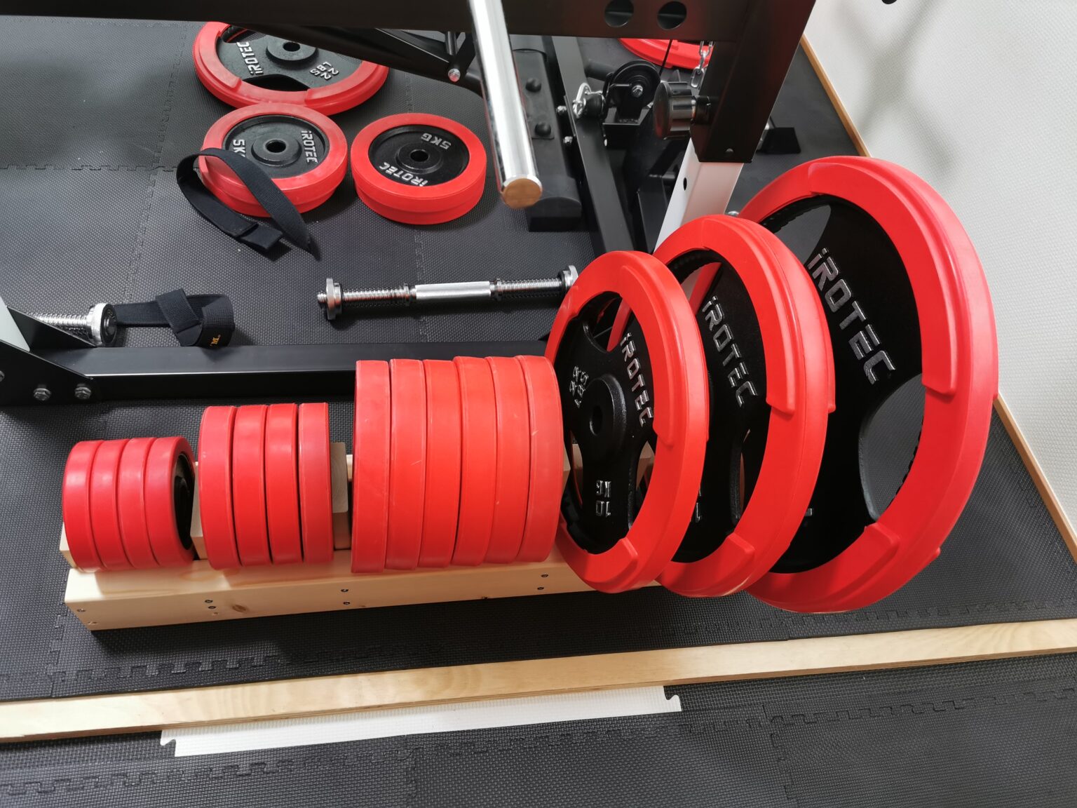 【4年使ったレビュー】IROTEC(アイロテック)のダンベルの評判と口コミ